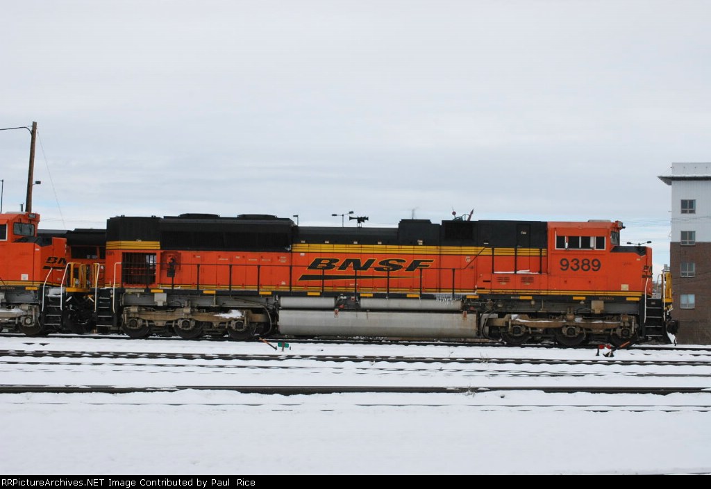 BNSF 9389